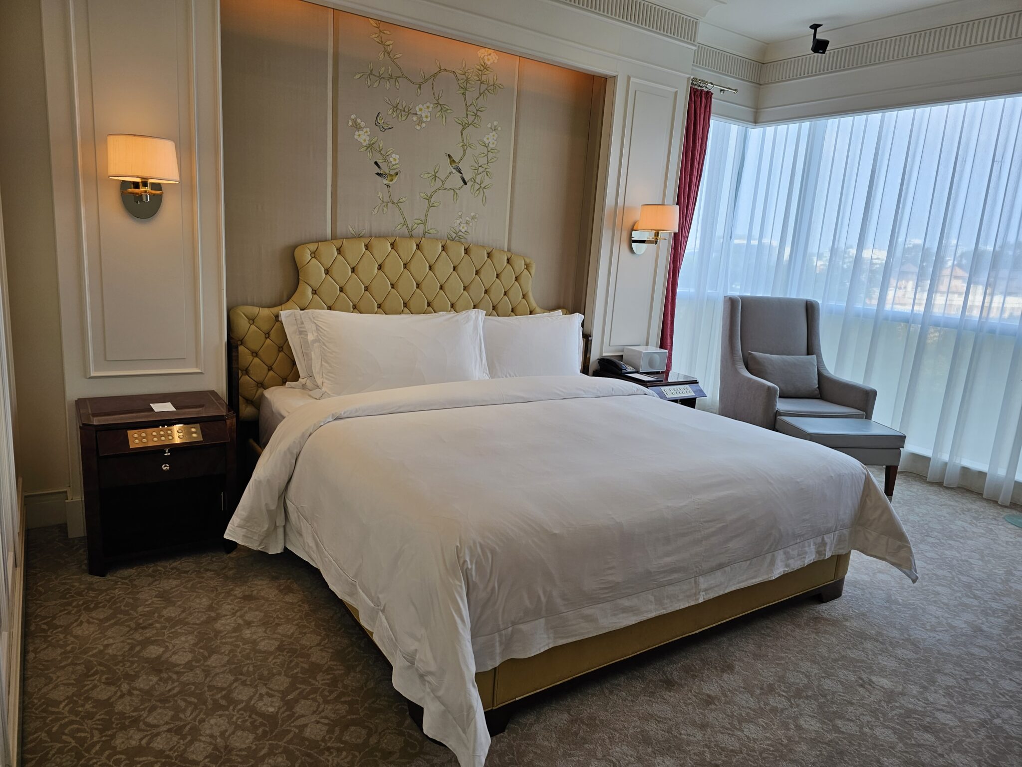 The St. Regis Singapore Hotel Review - Opulence with Classic Charm at a ...